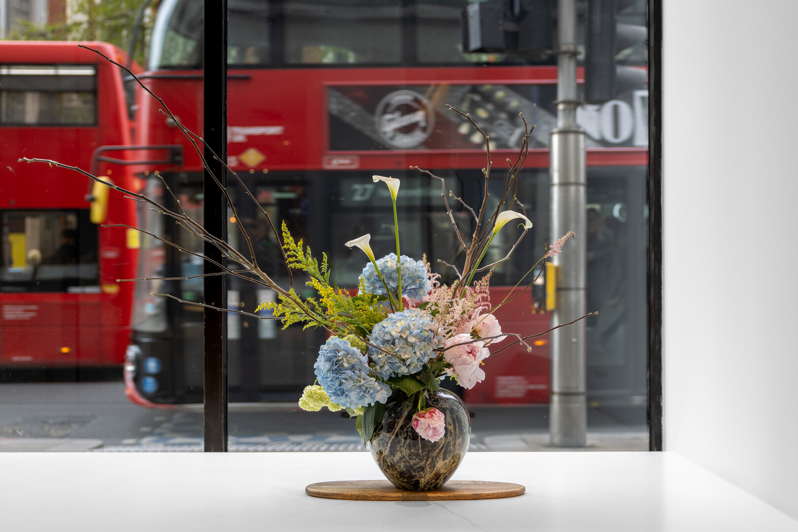 Shoka no En: A celebration of early summer ikebana display – Japan ...